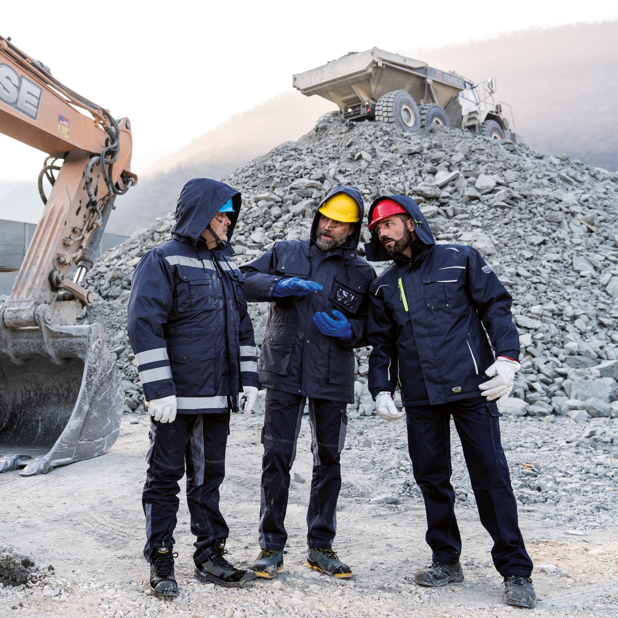 Weather resistant clothing - Sir Safety System